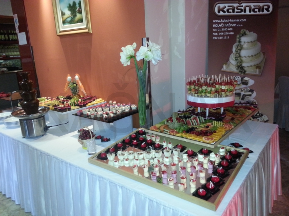 SLATKI STOL | KOLAČI KAŠNAR